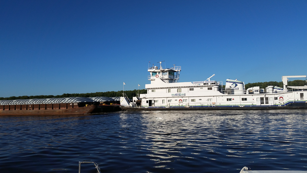 Locks and barges – Sailing Meadowhawk